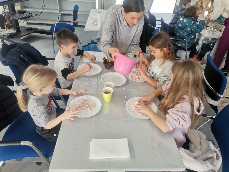 Više od 1000 djece svih dobnih skupina sudjelovalo na STEM tjednu „Let's STEM together“ održanom ...